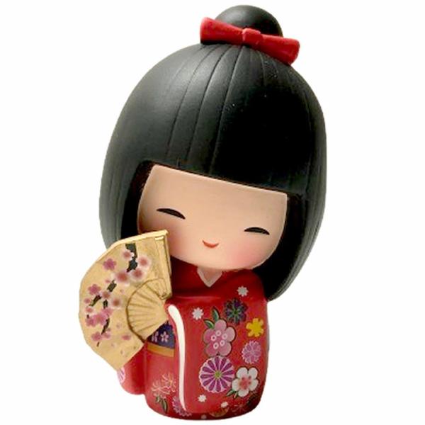 縁起の良い金扇子を手にしたこけし人形花柄の赤い着物を着て金扇子で舞を舞う可愛い仕草笑顔にとても癒されます金運向上、幸せ運ぶ縁起の良い人形赤い着物、にっこりとした表情が印象的で、見る人の心を和ませてくれるデザイン和室はもちろん、洋室のアクセン...