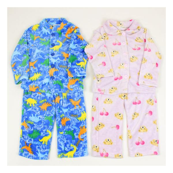 キッズフォーレ Kids Foret　モコモコのパジャマの上下セットです。