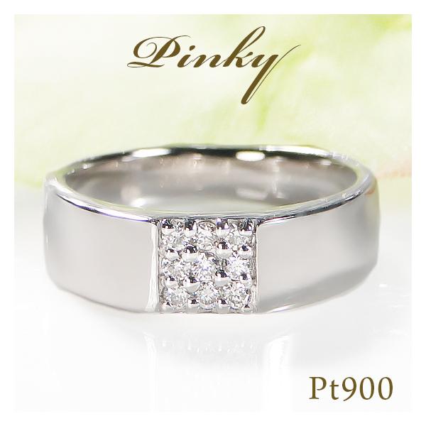 プラチナの高級感漂うセンターに、美しい輝きを放つダイヤモンド9石を施した、スタイリッシュなピンキーリングが登場しました。光沢のある地金が上品なきらめきを放ち、手元に存在感を与えます。幅広リングの程よいフィット感とフラットなデザインで、ダイヤ...