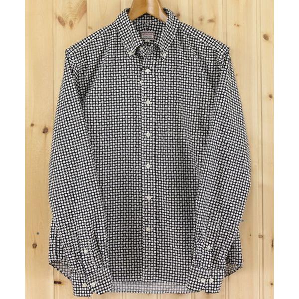 着こなし季節＝秋冬向きラベル表示　本体価格＝￥14.000--+taxブランド＝McGREGOR(マクレガー）　Ｂｕｄｇｅ　Ｄｒａｇｏｎ品番＝113-17-4653スタイル＝タイト目の小花柄プリントブロードＢＤシャツ素材＝綿100％　製品洗...