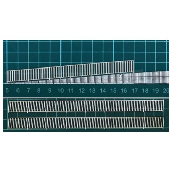 ＊5度傾斜の（たて型・たて棒）のスロープ手すり（2個入り）です。材質：ペーパー製カラー：ホワイト【仕様】（画像を参照下さい）；・スロープ（5度）手すりのサイズ(高さH×間隔W×長さ×厚み)mm：12mm×20mm×158mm×厚み0.5mm...