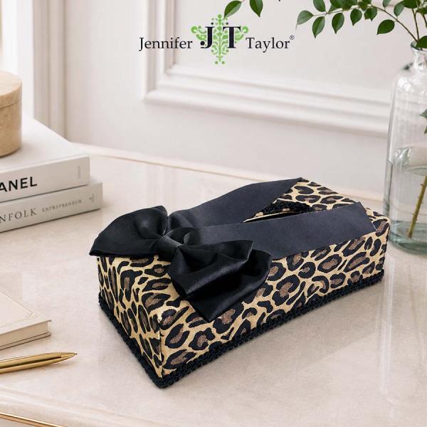 ジェニファーテイラー ティッシュボックスカバー Espresso Jennifer Taylor 32299TB【サイズ(cm)】26X12.5X6.5H【材質】芯材/厚紙　表面/布【商品説明】人気の秘密は女性の心を擽るタッセルを使いエレガ...