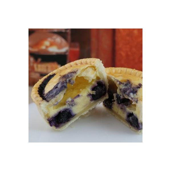 原材料名：小麦粉、ブルーベリー、フラワーペイスト、ショートニング、マーガリン、塩、卵、牛乳／加工澱粉、グリシン、増粘多糖類、酸味料、保存料（ソルビン酸K）、乳化剤、香料、酸化防止剤（V.E)、リン酸塩（Na)、着色料（カロチン、V.B2)（...