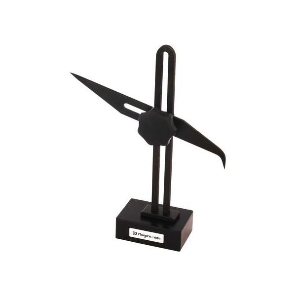 【商品説明】●ケガキ針はプラスチックノブ固定です。●任意の高さに角度設定ができます。●先端部焼入品です。●サイズバリエーションがあります。【仕様】【材質】●ケガキ針：機械構造用炭素鋼●ベース：鋳鉄【仕様】●全長（ｍｍ）：２００●台長（ｍｍ）...