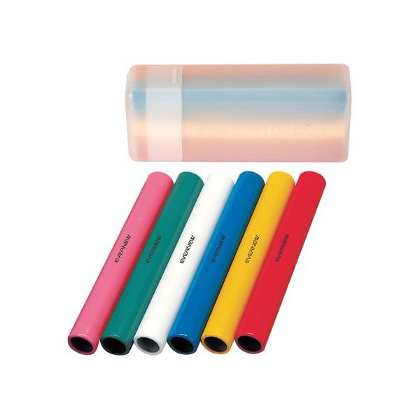 【商品説明】中学生・高校生向けのリレーバトン。アルミ製。【仕様】●カラー：ピンク、緑、白、青、黄、赤　●サイズ：直径３．９ｃｍ×長さ２９．５ｃｍ　●素材：アルミ　●ケース付　●重量：８０ｇ／本　●生産国：日本製　<ジェットプライス>