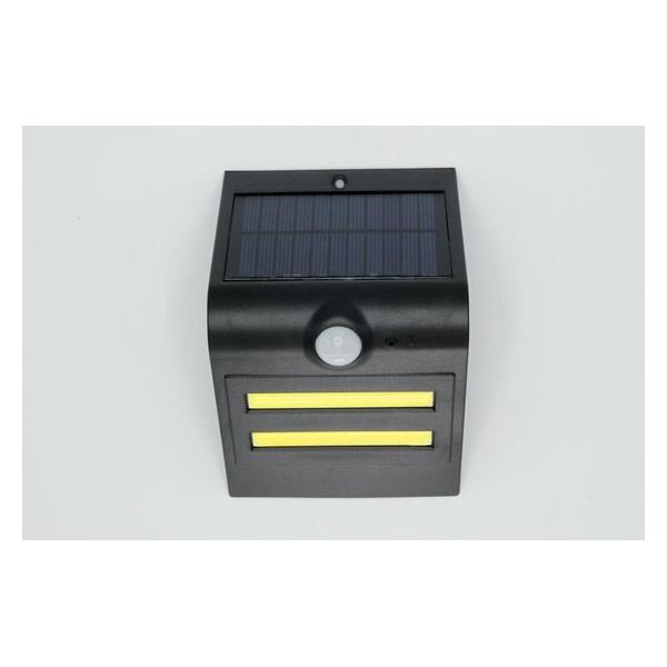 【仕様】●ルーメン値：２００ｌｍ（満充電時最大）●防塵防水等級：ＩＰ６５●ソーラーパネル：５．５Ｖ／１Ｗ●動作温度範囲：−２０〜６０℃●内蔵バッテリー：リチウムイオン３．７Ｖ／１２００　ｍＡｈ●センサー検知距離：約８　ｍ●センサー検知角度：...