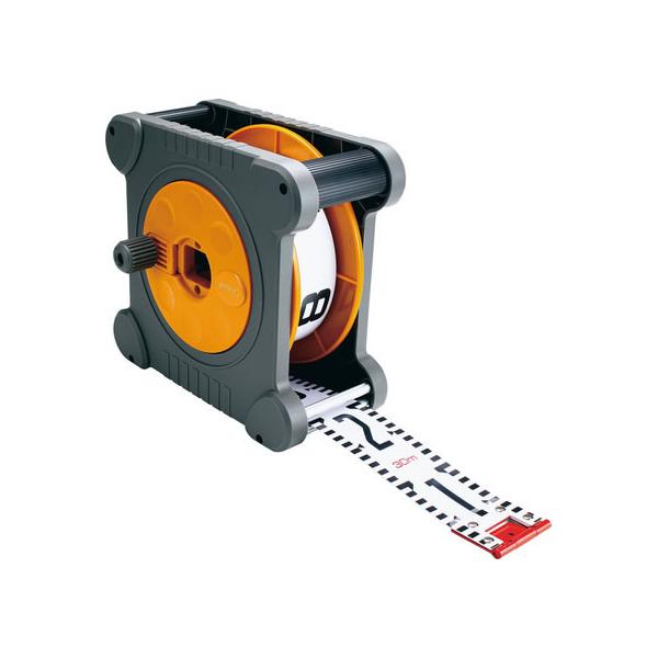 【商品説明】ワイドタイプなのでスポーツ記録作成に便利。【仕様】●素材・材質：テープ／グラスファイバー（ＰＶＣコーティング）、ケース／ＡＢＳ、ポリプロピレン　●仕様：５ｍｍ目盛、ＪＩＳ１級　●サイズ：幅６０ｍｍ×厚さ０．６５ｍｍ×長さ３０ｍ　...