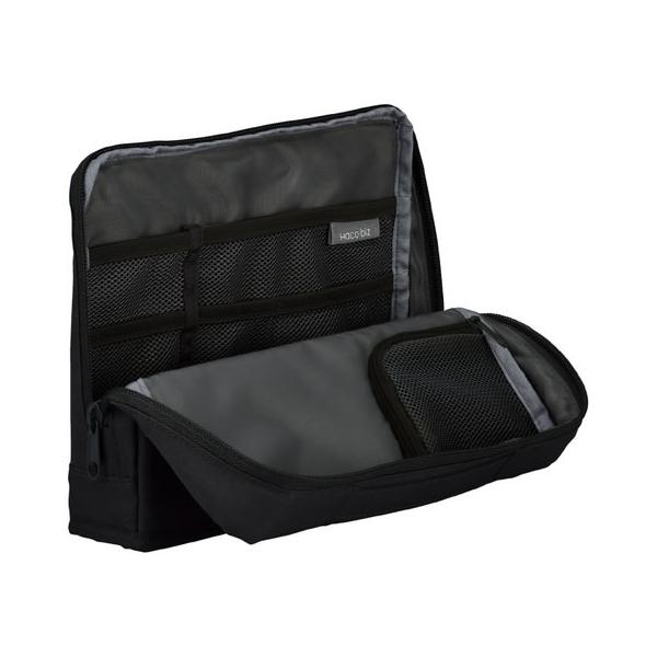 【商品説明】●ファスナーを開けるだけで自立する、省スペースなワークツールポーチ。ハサミやペンなどの文具類から、マウスやＡＣアダプタなどのガジェット類のワークツールをコンパクトに収容できる。開口部が前方に広がって自立するので、一覧性のよいデス...