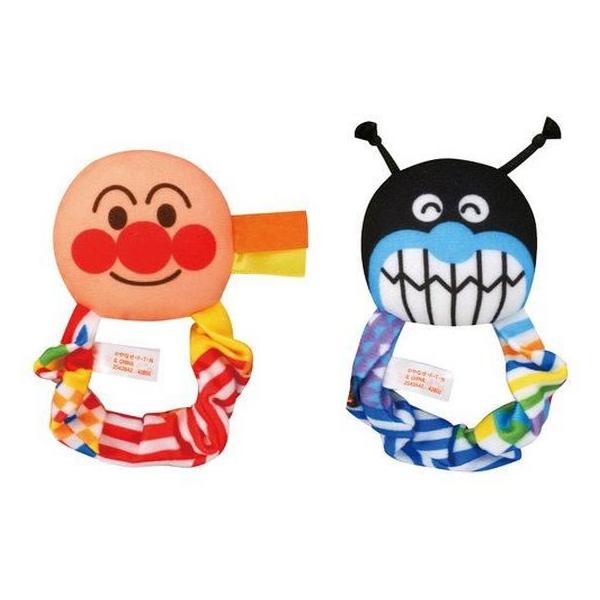 【商品説明】『ベビラボ』より、「〜脳を育む〜おててに！あんよに！３ｗａｙはじめてラトル」が登場！赤ちゃんが大好きな３つの遊びがラトルにはいっています。手と足に着けて遊べるからはじめてのラトルにぴったり！リンリン鈴を鳴らして遊べる。表情替えあ...