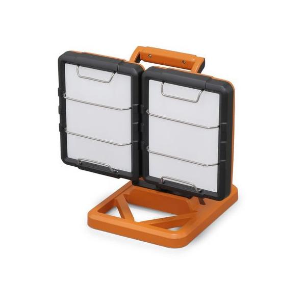 【商品説明】下側から空間全体を広く明るく明るく照らすＬＥＤベースライトです。　防塵・防水設計（ＩＰ６５準拠）で、建築、工事現場などでも安心してお使いいただけます。　２灯の向きを変えて照射範囲を調整することができます。　拡散ワイドパネルで、眩...