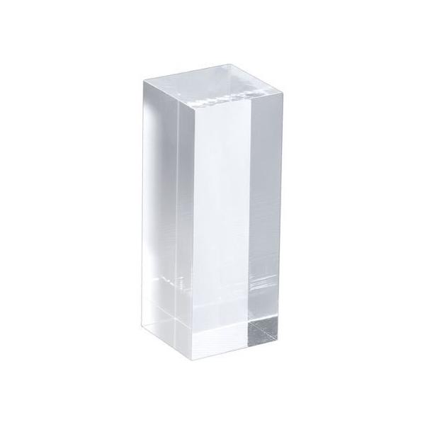 【商品説明】角のシンプルな形のアクリルブロックです。　透明感と清涼感があり、ディスプレイの演出に最適です。　透明なので邪魔をせず、高級感が演出できるしっかりしたブロックです。　タテにもヨコにもお組み合わせ次第でディスプレイ等さまざまな用途に...