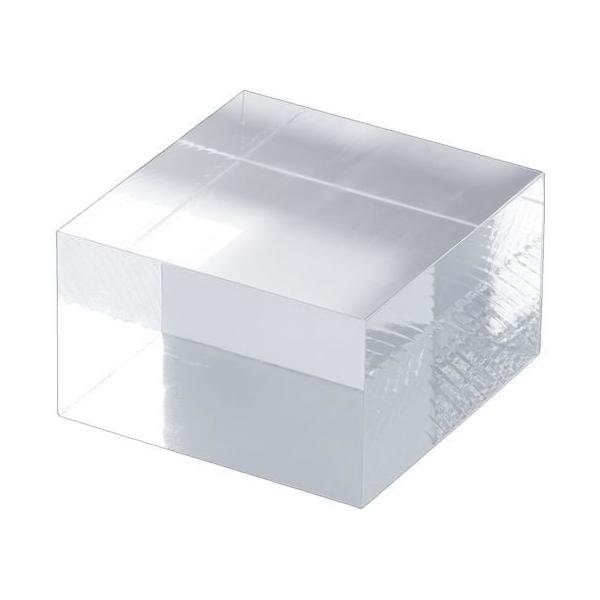 【商品説明】角のシンプルな形のアクリルブロックです。　透明感と清涼感があり、ディスプレイの演出に最適です。　透明なので邪魔をせず、高級感が演出できるしっかりしたブロックです。　タテにもヨコにもお組み合わせ次第でディスプレイ等さまざまな用途に...