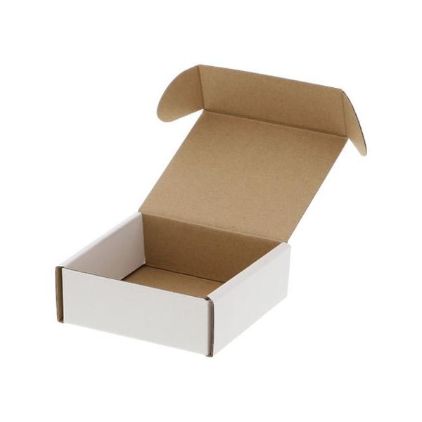 【商品説明】表面が白い段ボール材質の無地箱です。組立式（フタ・身一体式）【仕様】●カラー：白●サイズ：内寸法：９５×９５×高３５ｍｍ●材質：白Ｅフルート段ボール●入数：１０枚　<ジェットプライス>