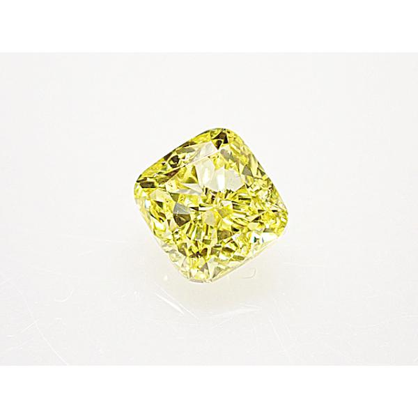 イエローダイヤモンド ルース0.307ct　FANCY INTENSE YELLOW　SI1しっかりと色の乗った、潤い溢れる彩り！テーブル下に、ごく小さなカーボンなど、インクルージョンが小さく軽い、クリアな ＳＩ１品質で、透明感があり、全く...