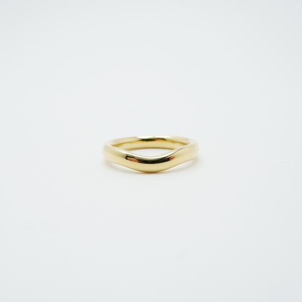 ▼アイテムTIFFANY&amp;CO.（ティファニー）ワイドカーブドバンドリング▼素材750YG（イエローゴールド）▼詳細・サイズ：8号（日本サイズ）・リング幅：2.9mm・重量：3.8g▼ランクSランク・750YG：新品仕上げを施してい...