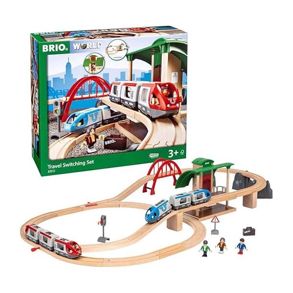【商品名】　BRIO ( ブリオ ) WORLD トラベルレールセット 全42ピース 対象年齢 3歳~ ( 電動車両 電車 おもちゃ 木製 レール )  【商品説明】　・【2種類の列車で楽しめる】赤い列車は手動式、青い列車は電動式で異なる遊...