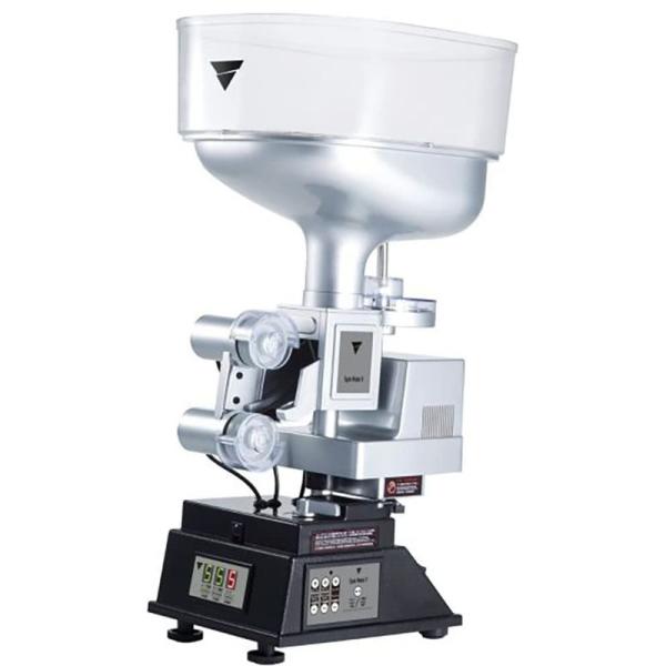 【商品名】　ヴィクタス(VICTAS) 卓球マシン 練習機 スピンメイトV 808020 【商品説明】　・原産国:中国・本体サイズ:30×24×53cm・梱包サイズ:34×28×48cm・重量:約2.6? 【サイズ】　高さ : 31.20 ...