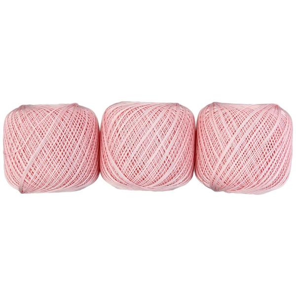 【商品名】　オリムパス製絲 エミーグランデ レース糸 合細 col.102 ピンク 系 50g 約218m 3玉セット 【商品説明】　・対象性別 :男女共用 【サイズ】　高さ : 8.90 cm　横幅 : 9.80 cm　奥行 : 27.0...