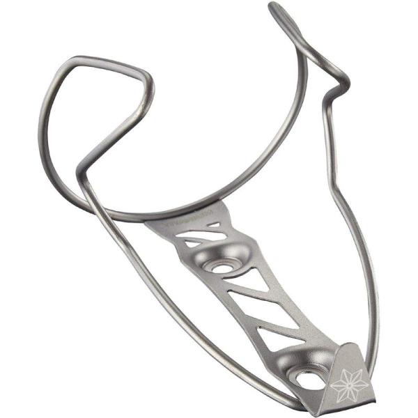 【商品名】　SUPACAZ（スパカズ） CG Ti FLY RAW TITANIUM 【商品説明】　・TiFly ボトルケージ 【サイズ】　高さ : 9.00 cm　横幅 : 9.70 cm　奥行 : 24.00 cm　重量 : 50.0 ...