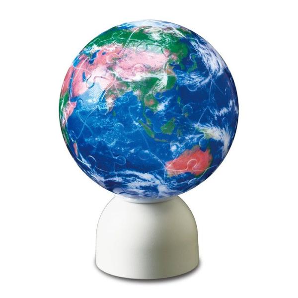 【商品名】　60ピース 光る球体パズル パズランタン ジオアース 【商品説明】　・(C)KAGAYA Studio・本体サイズ :直径7.6cm・電池種別 :LR44:3個(別売) 【サイズ】　高さ : 5.20 cm　横幅 : 14.60...