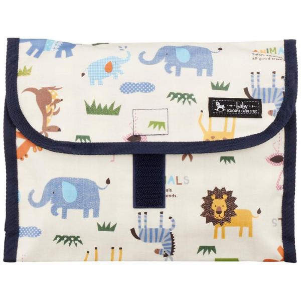 【商品名】　おむつポーチ(三つ折れ) おむつ交換 外出 日本製 サバンナ横断どうぶつ大行進(スケアー地・生成) B1403500 【商品説明】　・サイズ: 縦約16.5~21cm × 横約22.5cm 全長約47cm ※商品の仕様上、サイズ...
