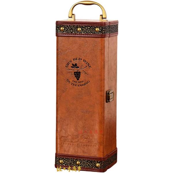 【発売日：2023年02月02日】■収納：ワインボトル1本■サイズ：幅12cm×高さ34.5cm×奥行11.7cm■材質：木製、PUレザーワインボトルをオシャレに持ち運べるワインバッグです。友人のホームパーティーなどにワインを持っていくのに...