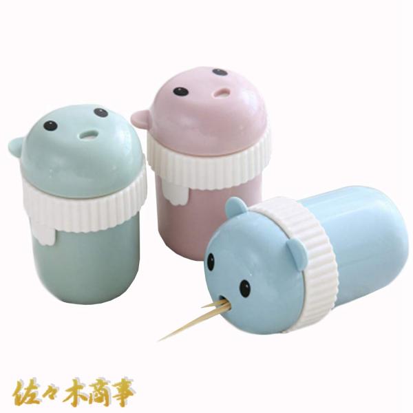 【発売日：2022年03月07日】この楊枝筒は長時間の使用に耐えます、清掃が容易です。硬質で耐久性のあるプラスチック素材で作られています。この楊枝入れはおしゃれな外観が　あなたのディナー・テーブルの雰囲気をイキイキさせます。ワンプッシュ式つ...