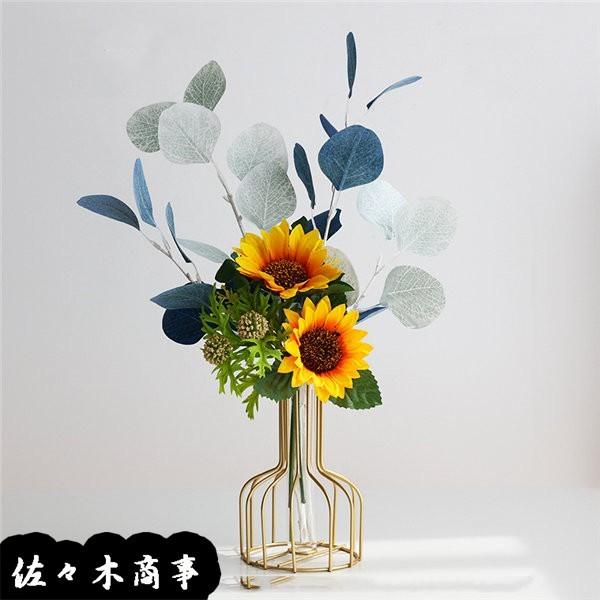 【発売日：2022年02月09日】【商品仕様】 全体の高さ：約45CM  花瓶のサイズ：幅約CM*高さ約15CM　【本物みたい】造花ですが、生け花ような雰囲気、自然な見た目、お手入れが簡単で、嫌な臭いがなく、ずっとホーム、パーティーなどのと...