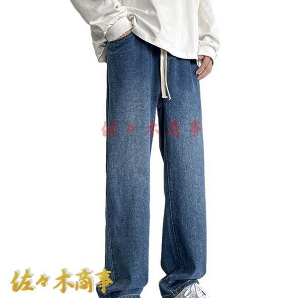【発売日：2023年12月11日】定番のワイドデニムジーンズ。ボリューム感のあるシルエットが特徴です。柔らかな素材感と軽やかなはき心地、カジュアルな着こなしが楽しめます。絶妙な色落ち&amp;ラインのデニムハーフパンツ。ポケットのデザイン?...