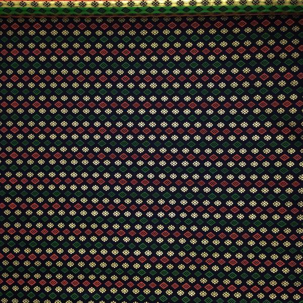 金襴　布　生地　手芸材料横巾70cm×丈50cm　念珠袋、納経帳、敷物、刀袋、インテリア小物、人形衣装、仏壇敷、座布団、表具など多肢にわたって使用可能です。★丈巾50ｃｍ以下は、基本的にメール便で発送いたします。宅配便ご希望の場合は、店舗へ...