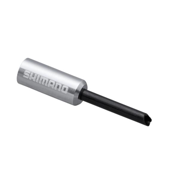 シマノ 純正ノーズ付きブレーキアウターキャップ 1個※1個単位での販売です。・アウターワイヤーの末端部のキャップ■内径：5mm■主な適用：ブレーキ■材質：アルミニウム※この商品単体での発送は普通郵便となるため配送の追跡は出来ませんのでご了承...