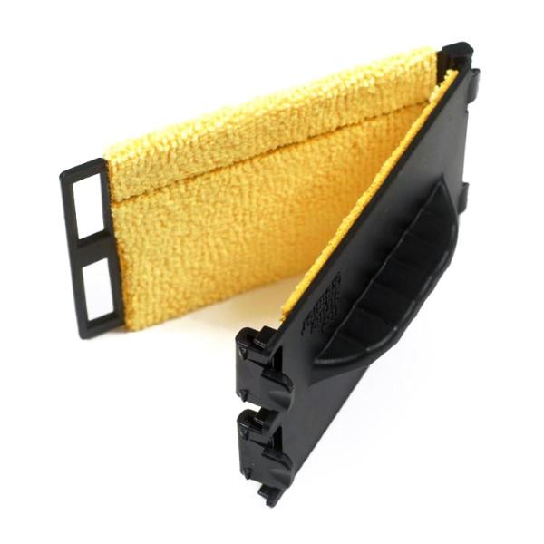 【爆買】従来からある液状タイプやウェットティッシュタイプの手間の掛かるものと違い、非常に短時間で弦に付着する汗や汚れをきれいにクリーニングします。溜まり易い弦の裏側の汚れも簡単に除去。ギター弦のケアが簡単に出来る事で弦の寿命も飛躍的に延びま...