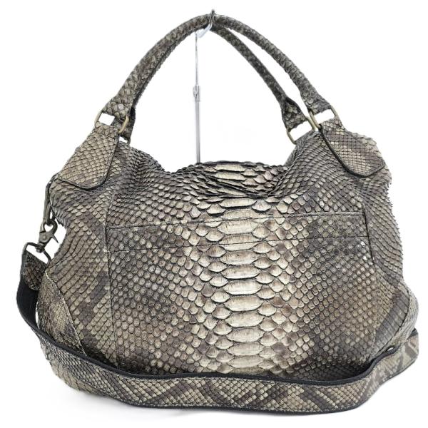 ◆商品ランク中古B◆商品情報・カラー：画像の通り・素材/ライン：レザー・サイズ：最大約 W43×H32×D11(cm)・ショルダーの長さ：最大約110cm)※多少の誤差はご了承下さい。・外側：オープンポケット×1　　　　ファスナーポケット×...