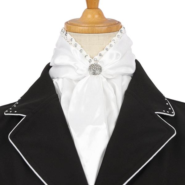 「ゴージャスだけど品が良い」を実現。サテンの光沢とビジューレースが、競技会にふさわしい上質な華やかさとエレガンスを添えるアスコットタイ。■ブランドEQULIBERTA（エクリベルタ）■素材ポリエステル 100%■シーズンオールシーズン分類タ...