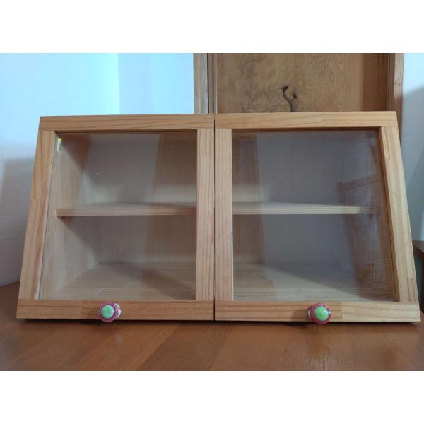 パンはもちろん　　スパイスストックやちょとした食器棚に可愛いツマミ引手を付けておりますがお選び出来ません。ご了承ください。送料込みの価格です。ただし、離島は別途料金が掛かります。