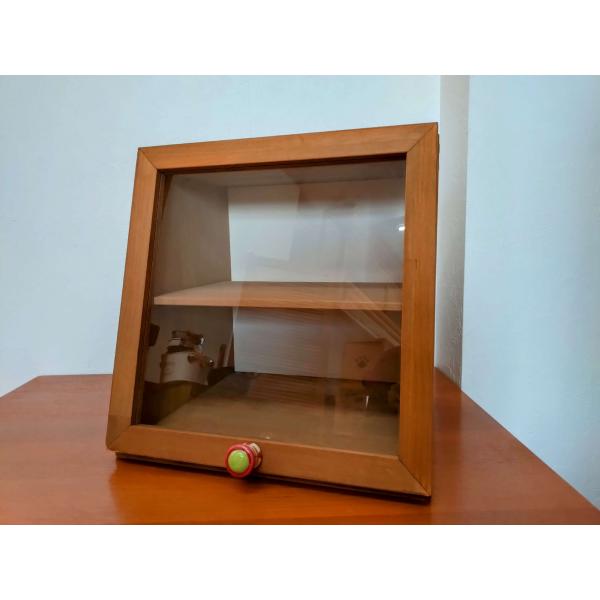 パンはもちろん　スパイスストックやちょっとした食器棚に可愛いツマミ引手を付けておりますがお選び出来ません　ご了承ください。送料込みの価格です。ただし、離島は別途料金が掛かります。