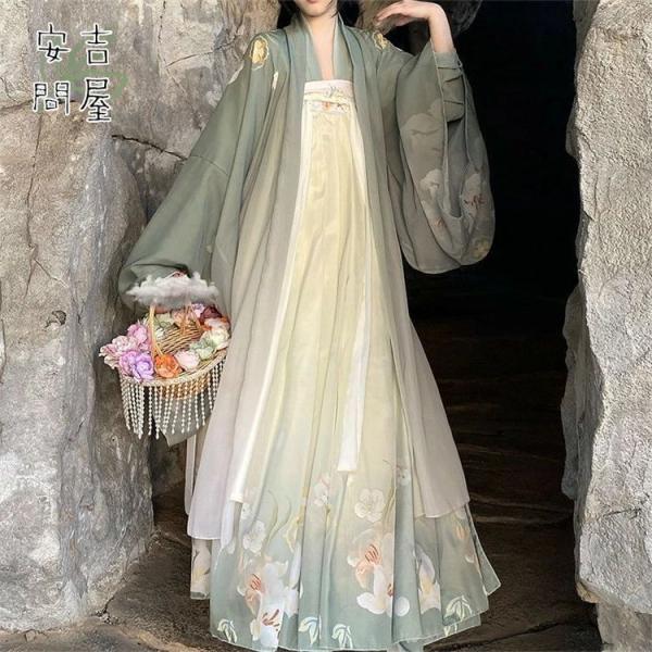 商品情報商品名チャイナ服 漢服 レディース ダンス衣装 チャイナ衣装 3点セット セットアップ 花柄 コスプレ衣装 ハロウィン衣装 民族風 中華風 唐装漢服 チャイナドレス 広袖羽織 飄逸 中国宮廷風 記念撮影 豪華 宮廷衣装 古典舞踊衣装...