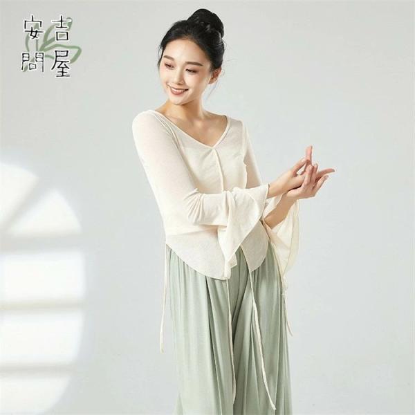 商品情報商品名ダンストップス レディース 古典ダンス衣装 シャツ トップス フレアスリーブ 長袖 スリット Vネック 7色 ダンスウェア ダンス衣装 古典舞踊 踊り衣装 クラシック舞踊 社交ダンスウェ レッスン着 舞台衣装 演出服 団体服 ...