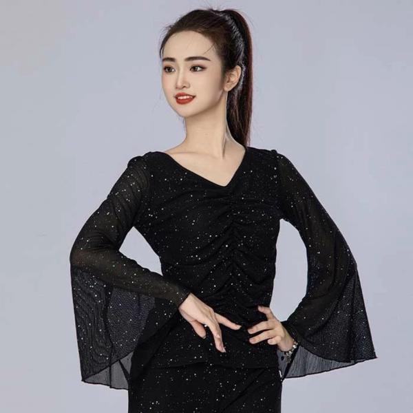 商品 ダンストップス 素材   ポリエステル サイズ  M バスト82cm　着丈54cm　袖丈52cm　肩幅35cm　ウエスト70cm　体重目安49-55kg L  バスト88cm　着丈56cm　袖丈53cm　肩幅36cm　ウエスト76cm...