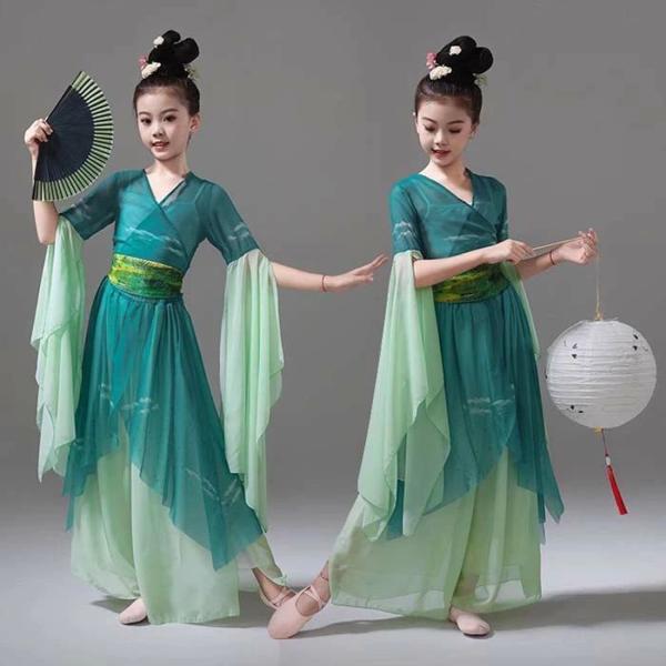 商品     中華古典ダンス衣装  内容   ブラウス＋キャミソール＋パンツ＋ベルト  素材   ポリエステル  サイズ   120 バスト64cm　ウエスト61cm　身長115-125cm 130 バスト68cm　ウエスト65cm　身長1...