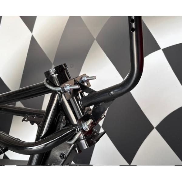 新開発　Z系ロケットカウル専用ゾーパナ固定キットカワサキZ系車両にカウルを装着する際、多くのライダーを悩ませるカウルの垂れや走行中のブレを徹底的に解消する為にジョーカーズが特別に製作したホームセンター等では購入できないジョーカーズオンリーの...