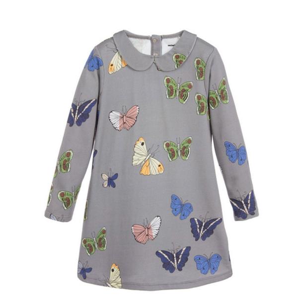 テーマは”Darling Britain”イギリスの田園地方や、秘密の花園からインスパイアされたキツネやウサギ、ダックスフント、蝶々や美しいブルーベル、キュートなベビー柄がプリントされたコレクション。キュートで独創的なバタフライがちりばめら...