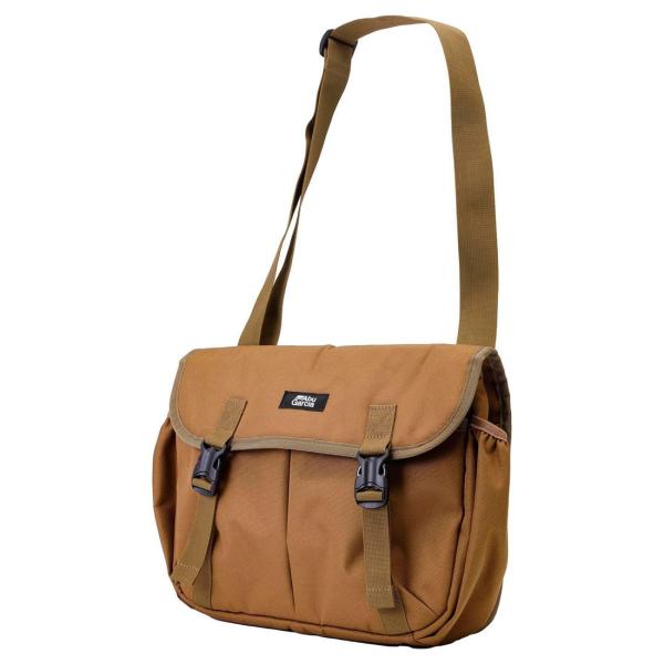 在庫状況：お取り寄せ/2026年03月 発売/◆メインポケットには大型のAbuルアーケース3020が、フロントポケットにはAbuルアーケース3010やリバーシブル140サイズのケースが収納可能なショルダーバッグ・サイズ：幅33×奥行9×高さ...