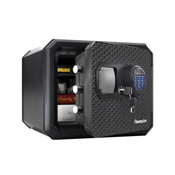 在庫状況：お取り寄せ/お届け：1〜2週間/◆耐火・耐水性能を持つ耐衝撃性樹脂ボディの金庫◆薄暗い場所でも視認性を確保できるバックライト付き。◆物理的攻撃とデジタル操作の両方に耐える高度なロック技術。・容量(約)：22.9L・内寸(約)：幅3...