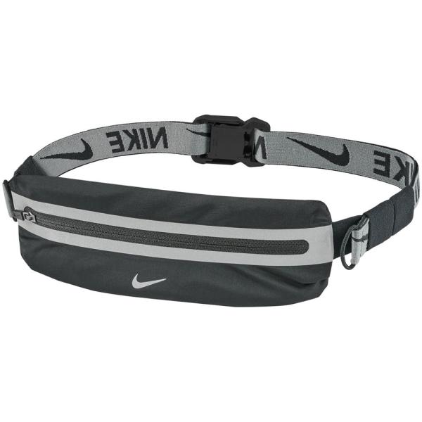 在庫状況：在庫僅少/※画像はイメージです。◆Nike DRI-FIT テクノロジーにより、ドライで快適な状態を保つ。◆伸縮性のあるベルトはランニング中に快適にフィットするように調整可能。◆軽量設計で体にぴったりフィット。/[RN8080082]
