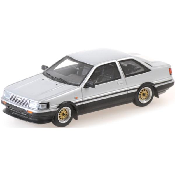 在庫状況：お取り寄せ/2022年06月 発売/ミニチャンプス 1/43 トヨタ カローラ GT 1984(AE86) シルバーです。