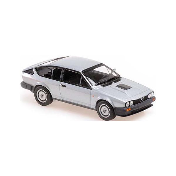 在庫状況：お取り寄せ/2023年07月 発売/※画像はイメージです。実際の商品とは異なる場合がございます。マキシチャンプス 1/43 アルファ ロメオ GTV 6 1983 シルバーメタリックです。