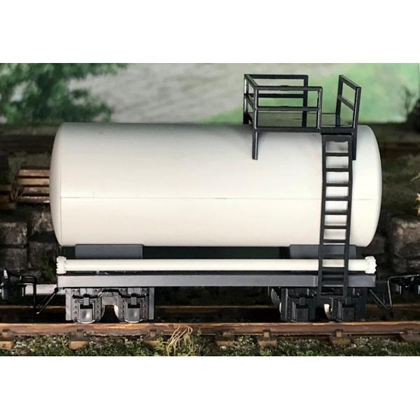 在庫状況：お取り寄せ/お届け：2〜3週間/2022年02月 発売/※画像はイメージです。実際の商品とは異なる場合がございます。ミニトレインズのOO-9ナロースケール車両　タンク貨車(白)です。