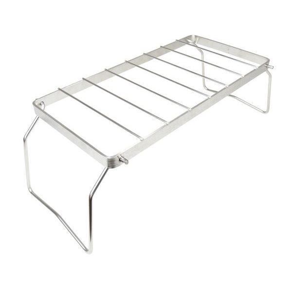 在庫状況：お取り寄せ/◆頑丈なオールステンレス製の五徳。◆大きい鍋をかけても安心な強度と耐久性がありながら、脚を折りたたんでコンパクトに収納できます。◆脚を取り外してかまどの五徳として使ったり、焚き火台の上にのせて大きな鍋で調理ができます。...