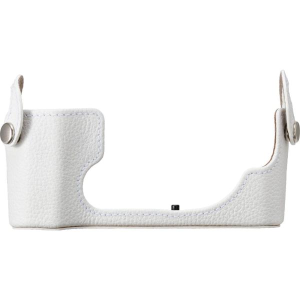 在庫状況：お取り寄せ/2021年06月 発売/※ボディー、ストラップ、レンズジャケットは別売りです。◆E-P7用の本革ボディージャケット◆取り外しが便利な耳掛け方式で、片方の耳掛け部を外すことでバッテリーを簡単に交換可能◆他の本革アクセサリ...